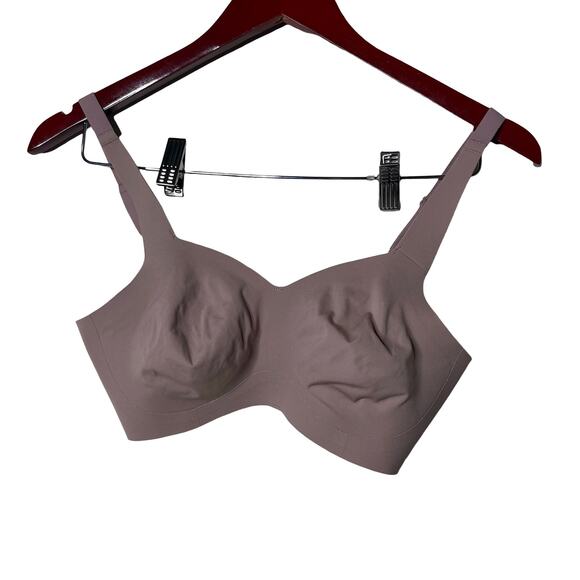 Evelyn Bobbie | Intimates & Sleepwear | Evelyn Bobbie The Beyond Bra Sz ...